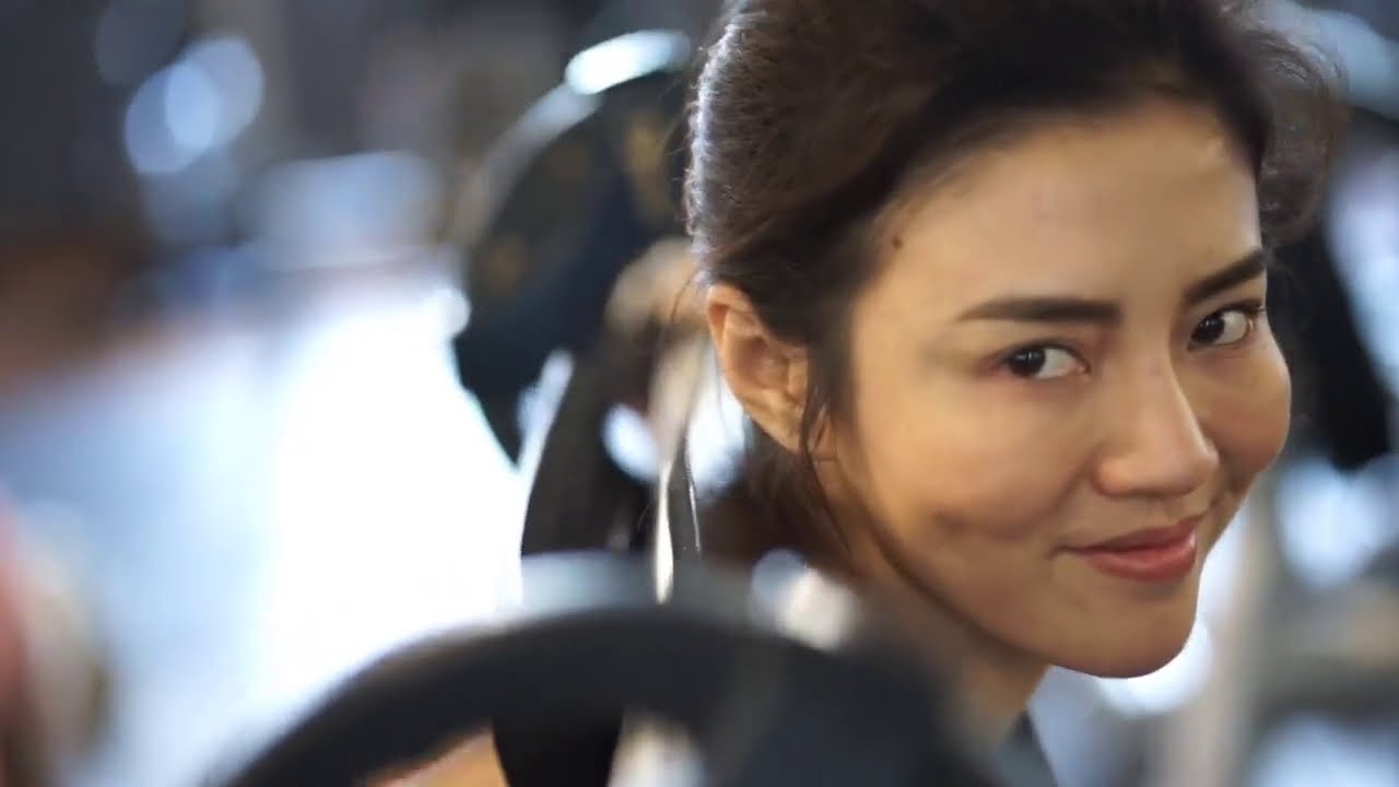 Thai model gym time / Ladapa Ratchataamonchot live - YouTube