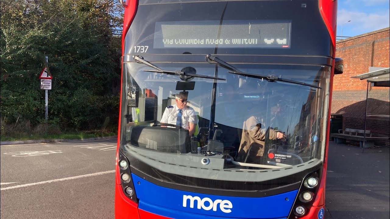 Morebus 2023 Alexander Dennis Enviro 400 MMC (HJ73 NFH) on the 5a to ...
