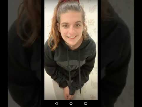 hermosa chica bailando en periscope