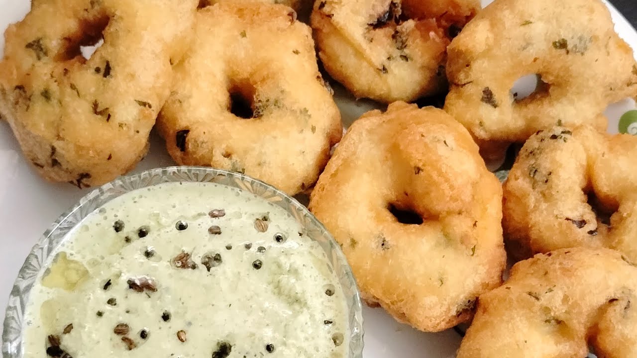 Udin vada making recipe 😋 medu vada #easy to make breakfast & evening ...