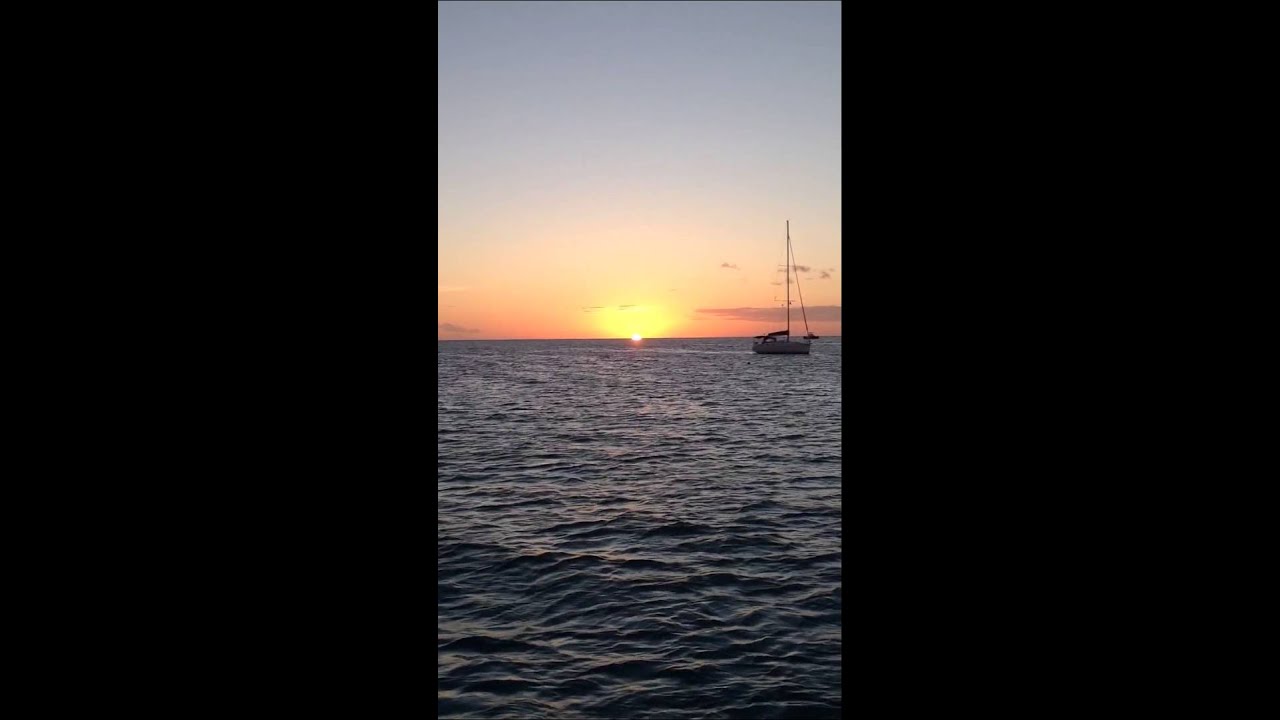 Green flash Caribbean sunset...s/y 'Silent Wings' - YouTube