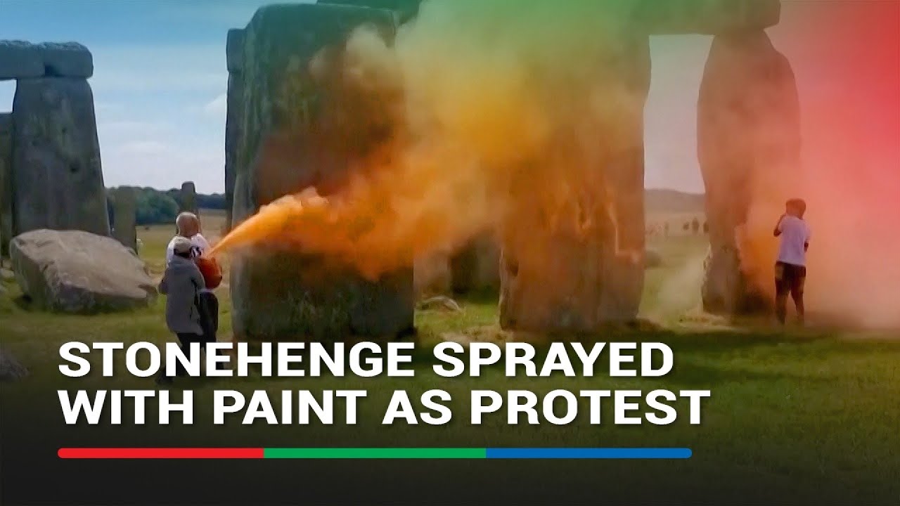 Britain's Stonehenge sprayed with paint by environmental protesters ...