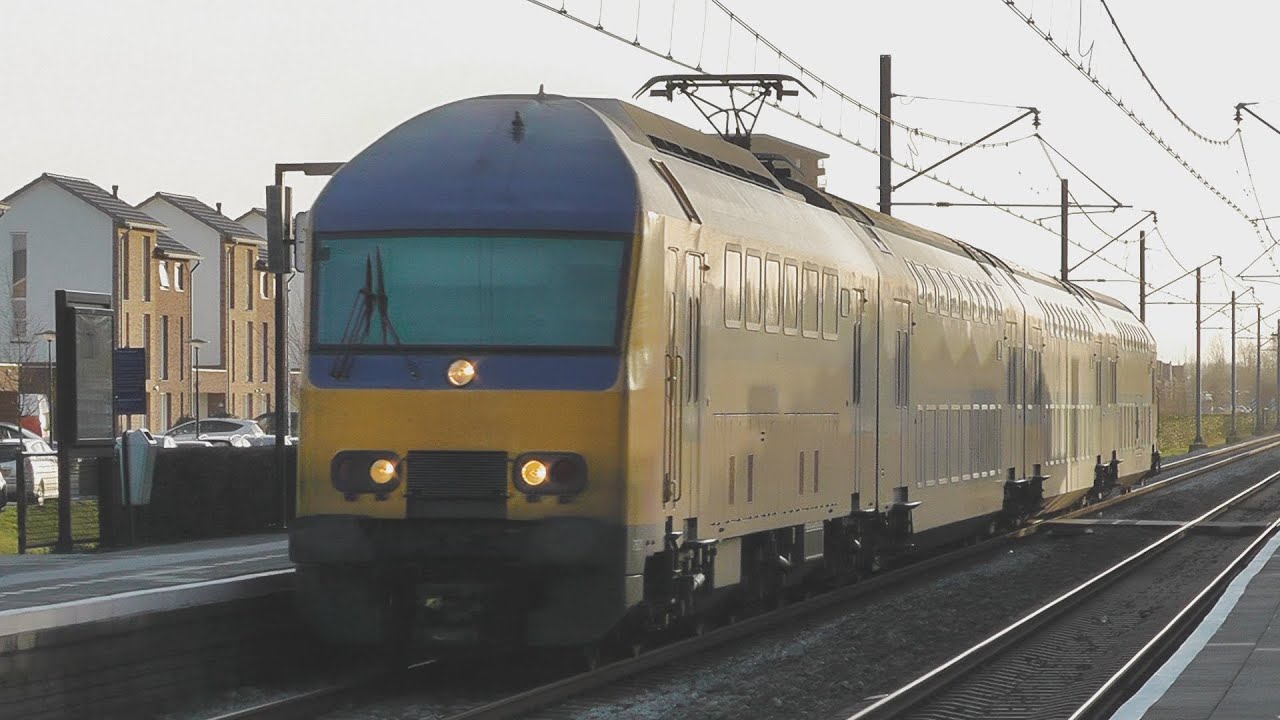 DDZ komt door station Heemskerk! - YouTube