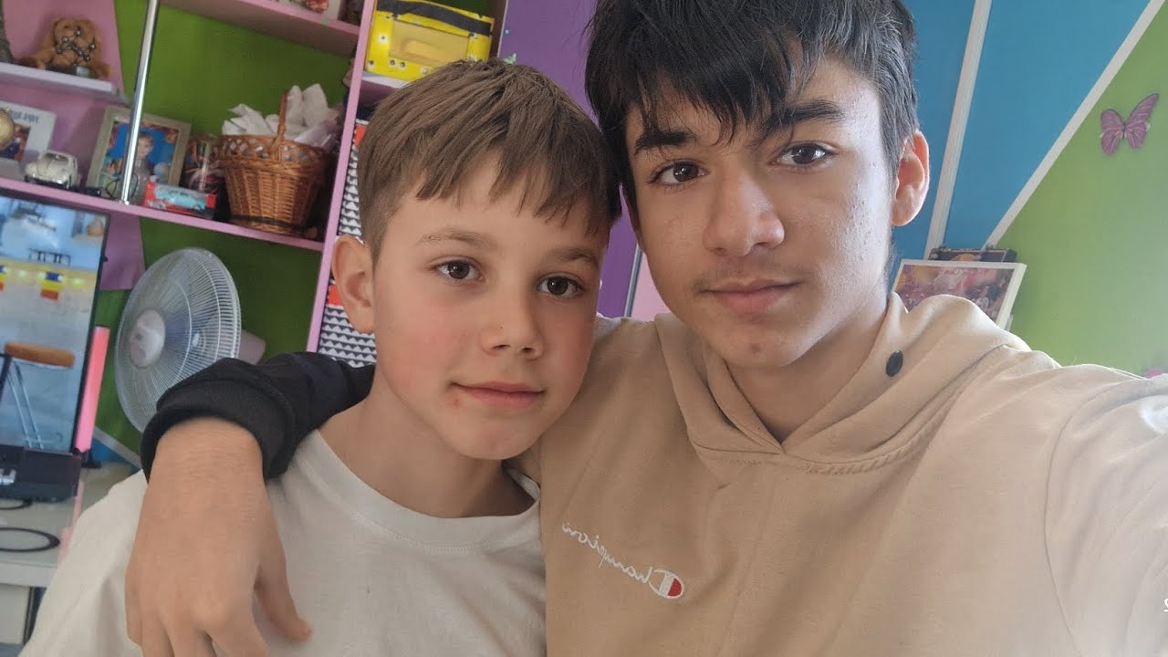 ASTĂZI NE PREZINTĂ DENIS CASA LUI!(DAILY VLOG) - YouTube