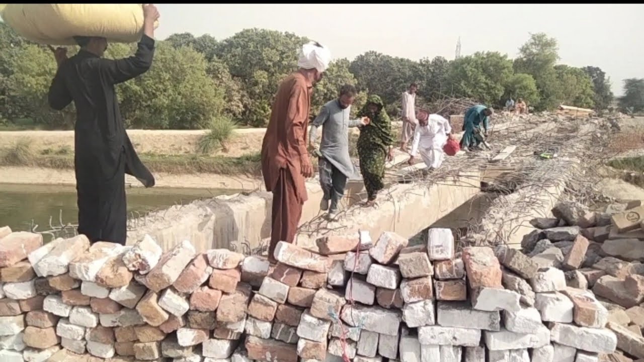 Sadiq Canal Bridge Delay Cripples Rahim Yar Khan - YouTube