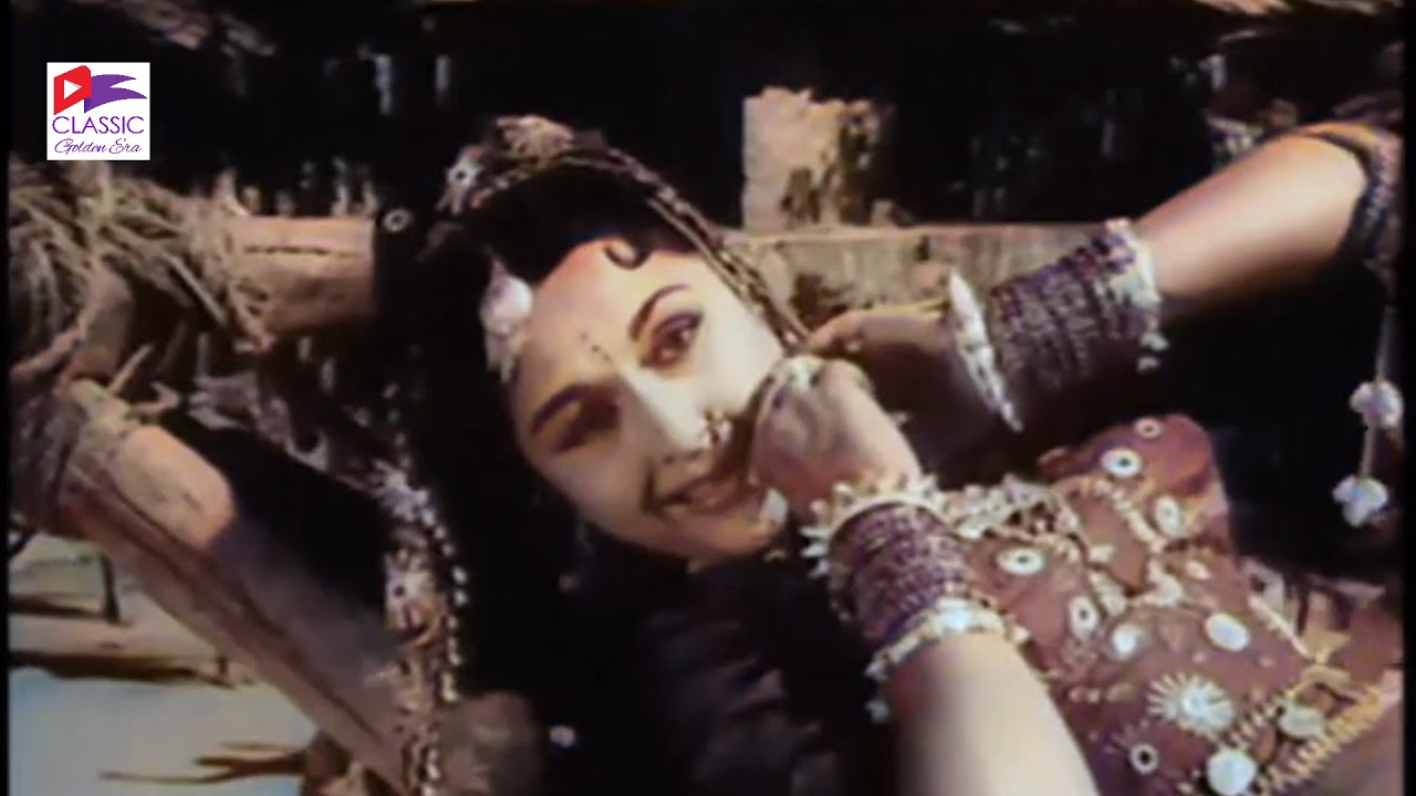 Khanke To Khanke Kyon Khanke Jab Raat Ko (in COLOR) - YouTube