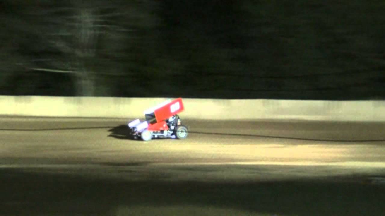 Aaron Fry turning laps at 250 Speedway in 410 Sprint Car - YouTube