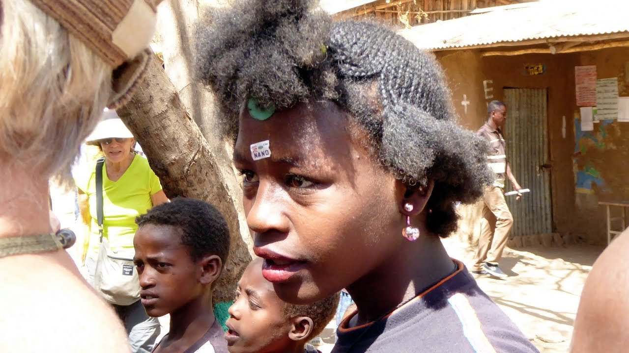 Southern Ethiopia Derashe school visiting - YouTube