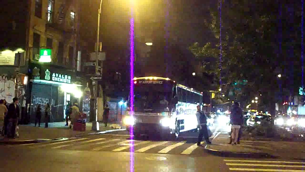 New York Airport Service: Ex-Westchester County Bee-Line MCI 102A2 ...