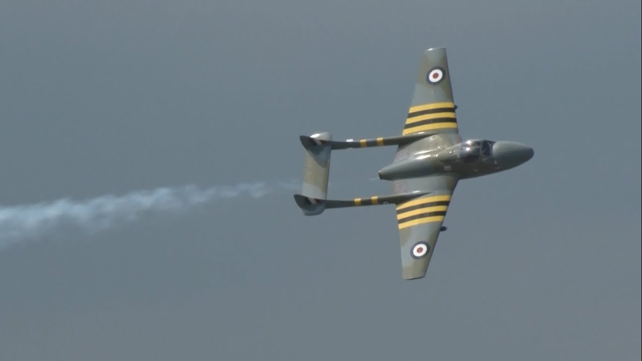 2017 NAS Oceana Airshow - Jerry Conley & DeHavilland Vampire - YouTube