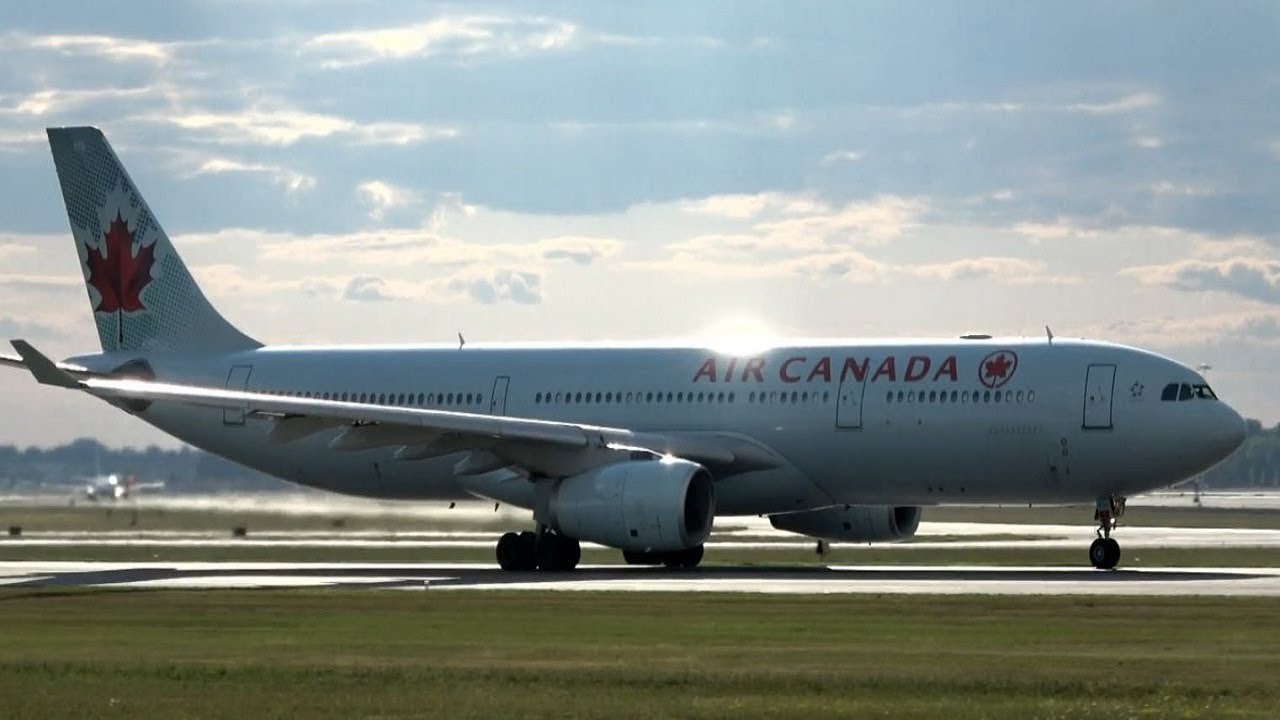*GREAT CLIMB AC82* Takeoff AIR CANADA to TEL AVIV (Israel) from ...
