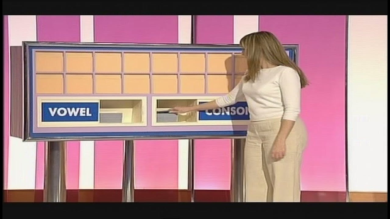 Carol Vorderman - Countdown 24/11/2004 - YouTube