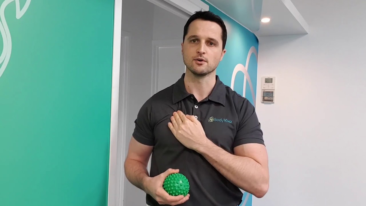 Pectoralis Minor release (Shoulder) - YouTube