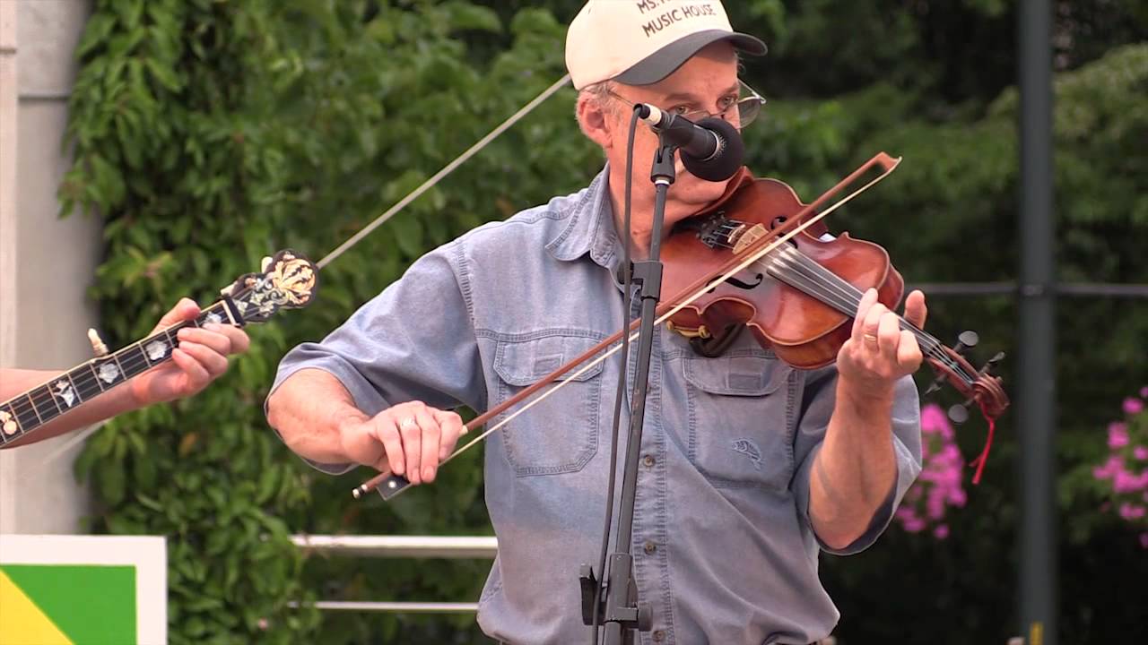 Roger Howell & Friends at Shindig on the Green - YouTube