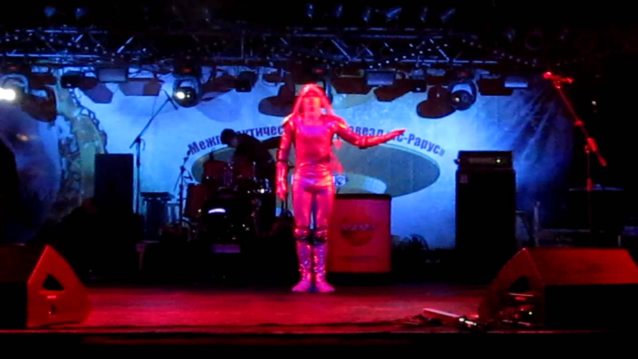 Undernight - Space Droid dance - YouTube