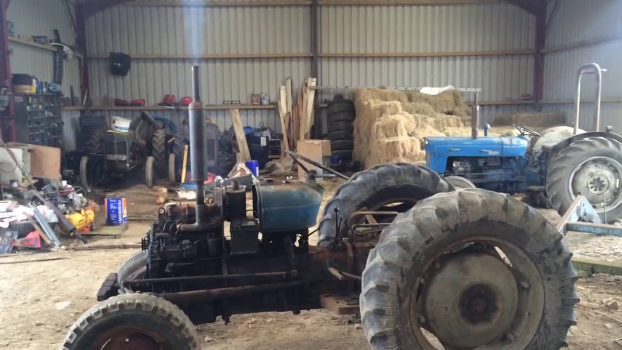 Fordson dexta engine - YouTube