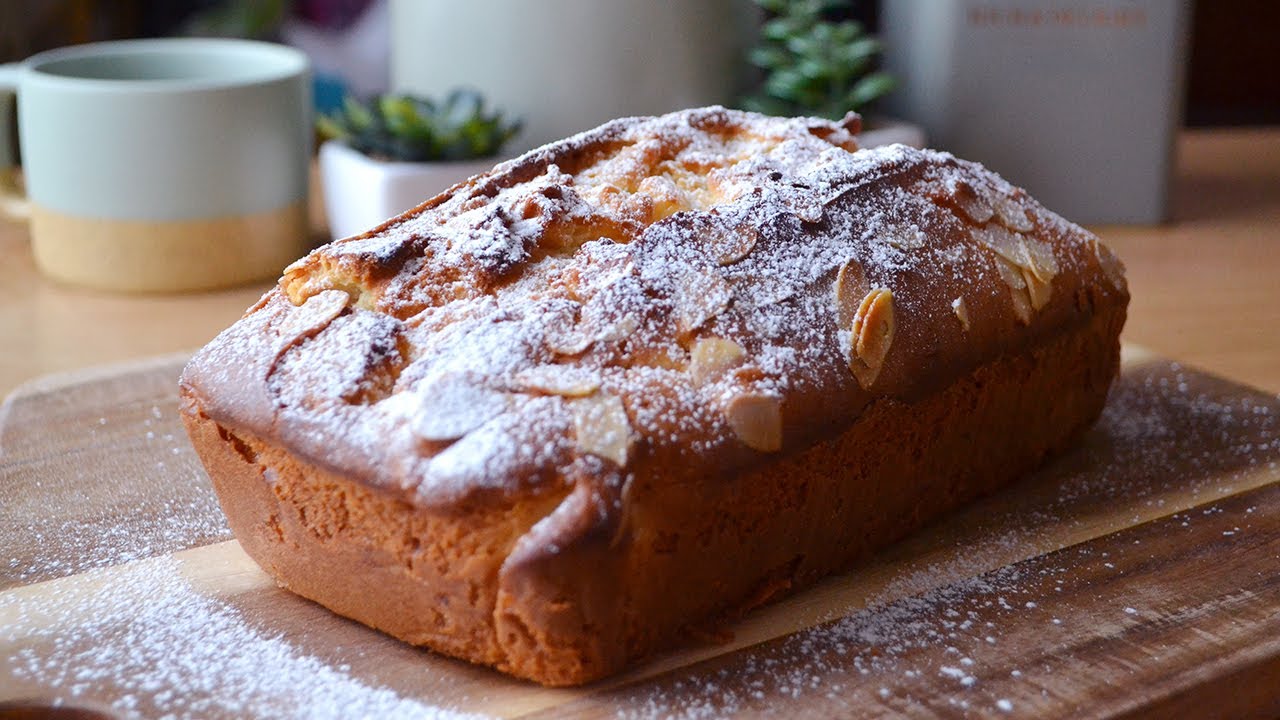 Delicious apple cake with lemon! Very simple and very tasty! - YouTube