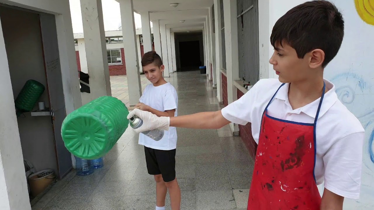 Επαναχρησιμοποίηση μπουκαλων νερού ως καδων για πωματα Στ4 - YouTube