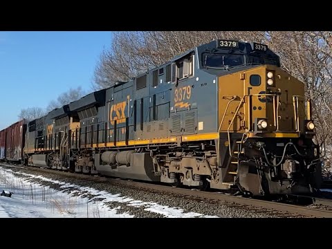 Medium sized CSX M436-M438 combo at CP64 with a duo of Tier 4 GEVOs ...