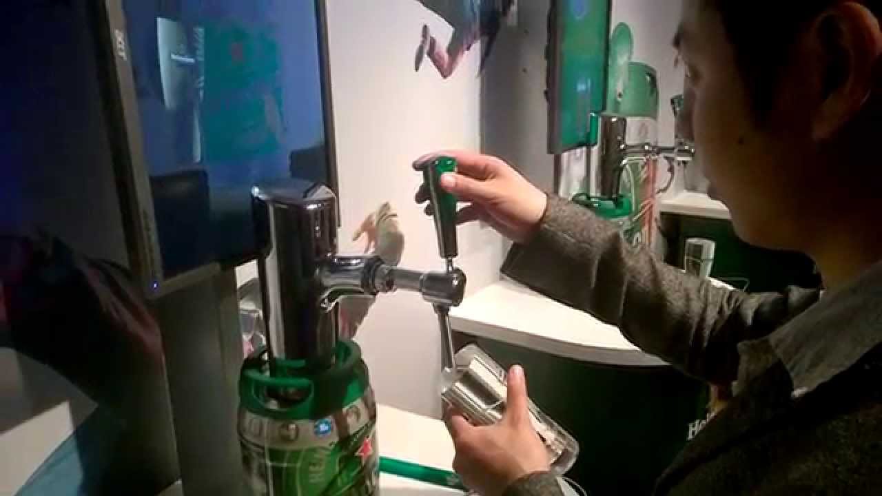 Amsterdam - Heineken Brewery - Beer Pouring Hero - JDL - YouTube