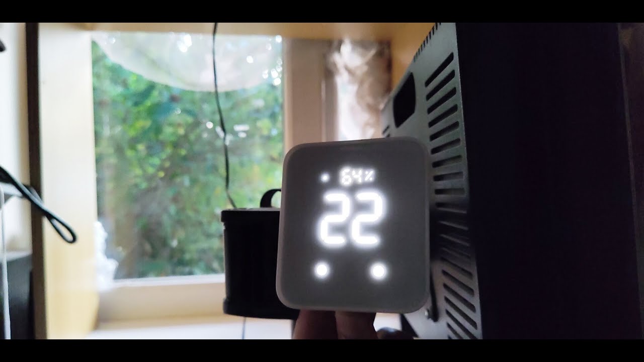 SwitchBot Hub 2 Matter hub - Gadget Explained Extended Unboxing - YouTube