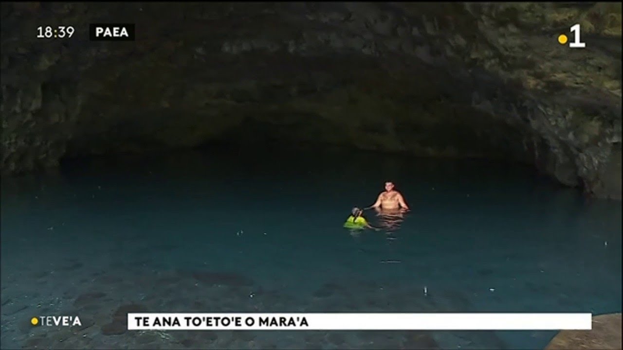 TH : la Grotte de Maraa à Paea - YouTube