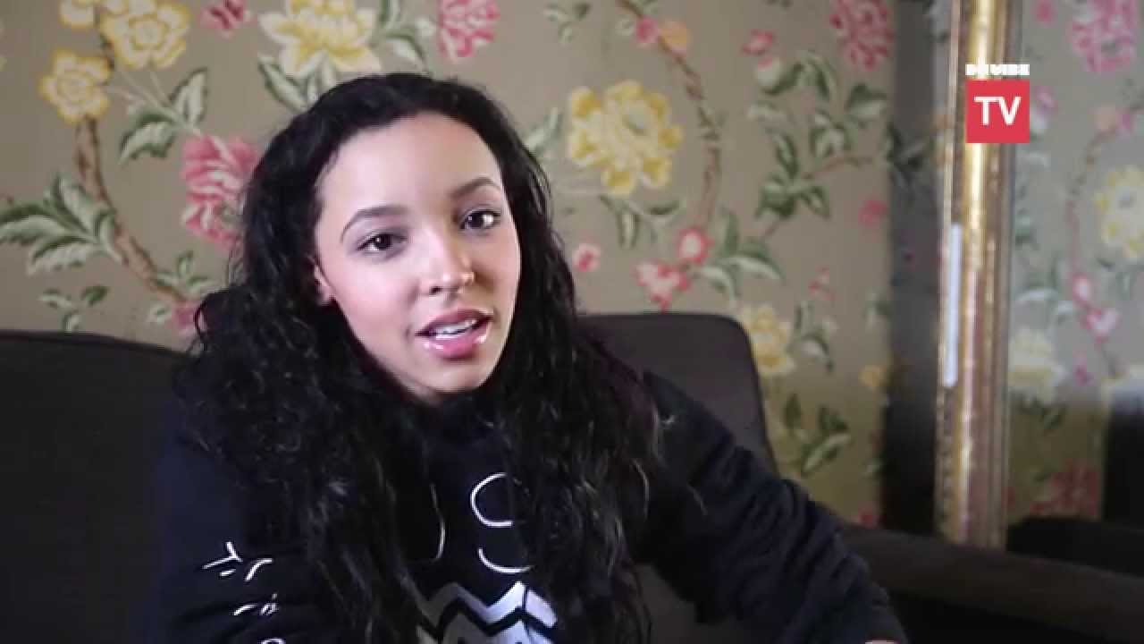 INTERVIEW x TINASHE #DAVIBE - YouTube