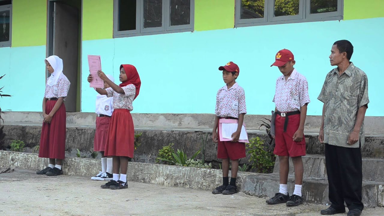 Pembacaan UUD 1945 - Upacara Bendera SD Inpres Belang-Belang - YouTube