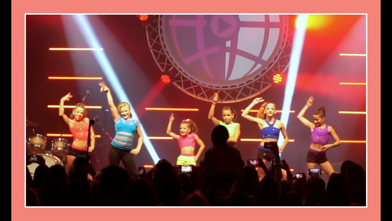 FLAIR DANCE 2.0 | THE GIRLS DANCE AT PLAYLIST LIVE DC | Flippin' Katie ...