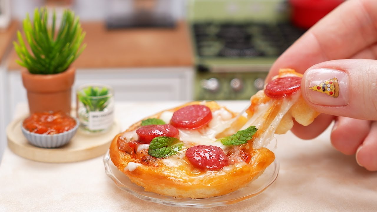 Such a delicious amazing miniature pepperoni pizza cooked in the ...