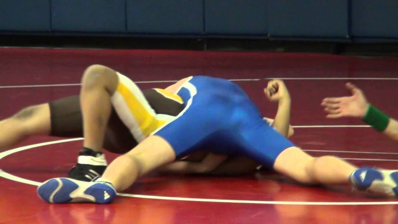 Colton Clay (blue) in his first match of 2013 gets a pin - YouTube