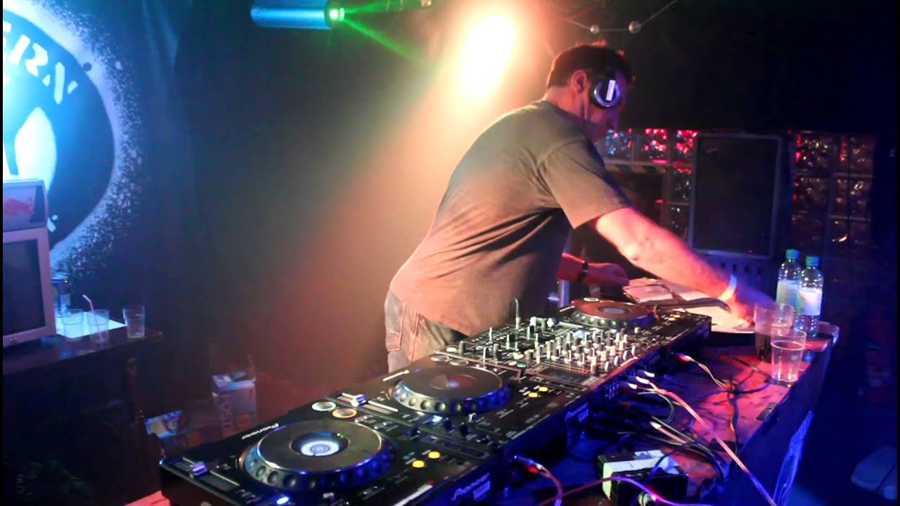 FBK VIP XX DJ APHRODITE - 28/6/13 - YouTube