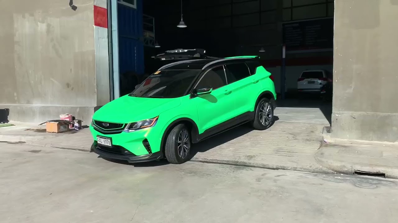 Apple Green Vinyl Wrap on a Geely Coolray! - YouTube