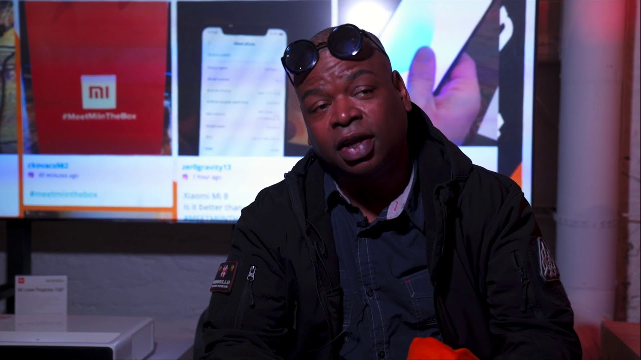 Interview Ethan Johnson in Meet Mi in the Box - YouTube