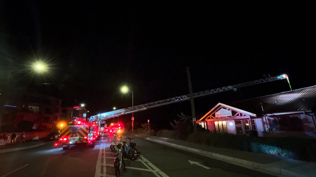 [AERIAL USE] Ladder 11 responding and operating! - YouTube