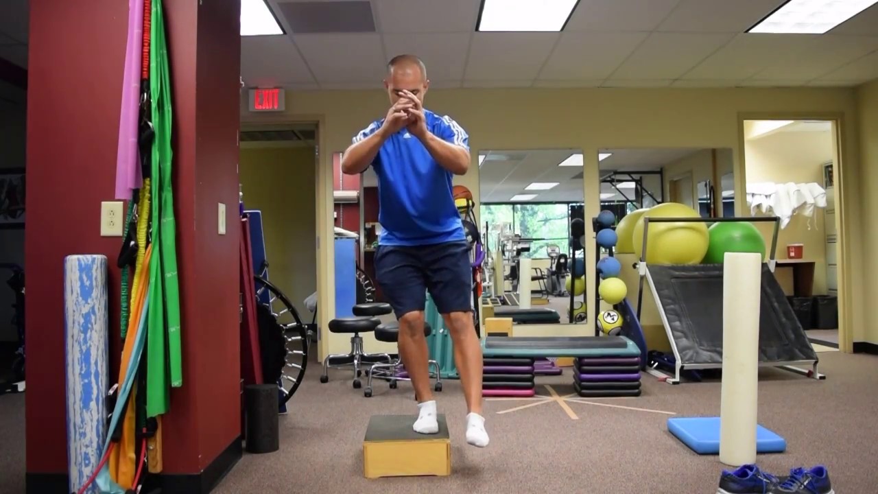 Running Assessment: Testing Hip Stability with the Lateral Step Down ...