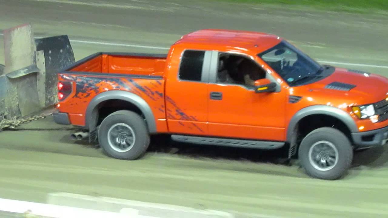 6.2L 4x4 Ford Raptor Truck Pull - YouTube