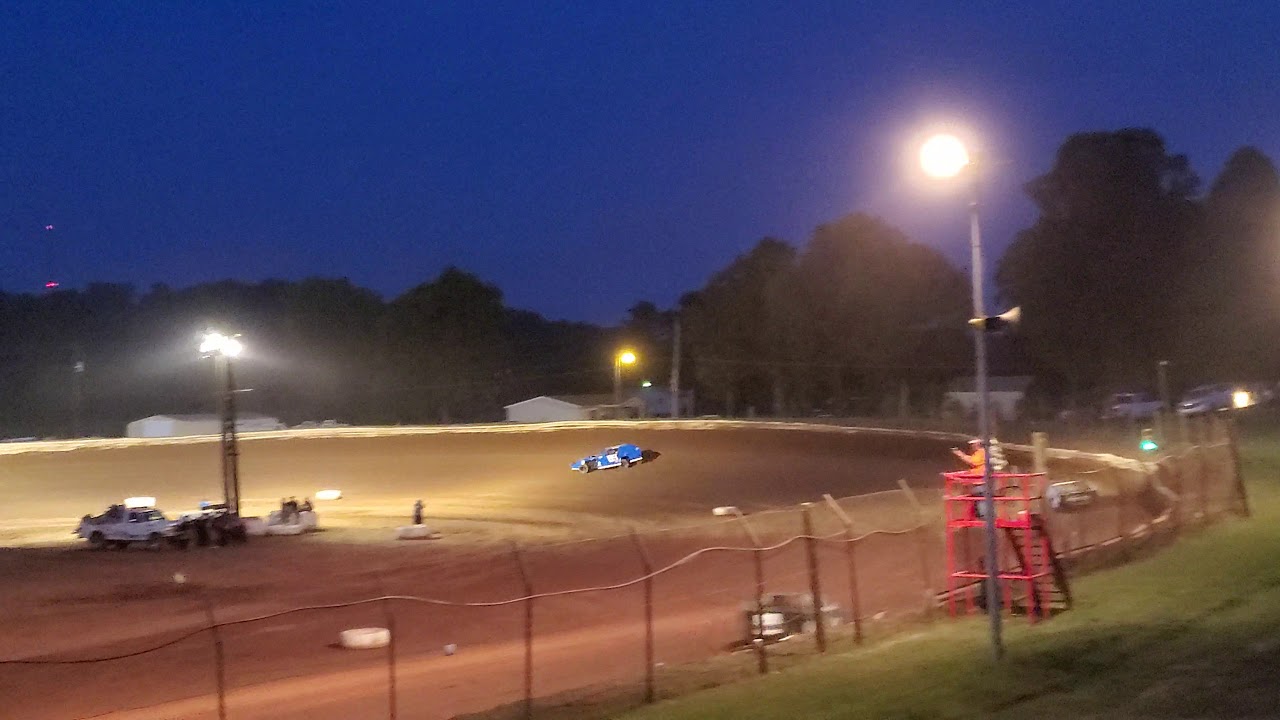 July 4, 2020-Midway Speedway heat race - YouTube