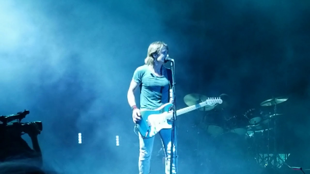 Keith Urban - Drop Top / Cop Car @ Country USA 2018 - YouTube