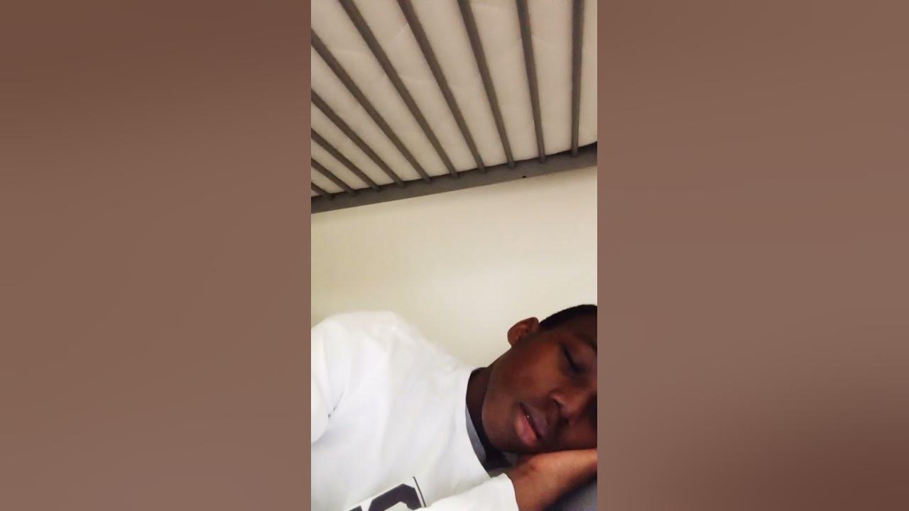 Je Me Promène Youtube