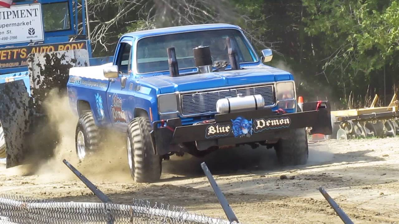 4x4 Super Stock Chevy Square Body Truck Pull - YouTube