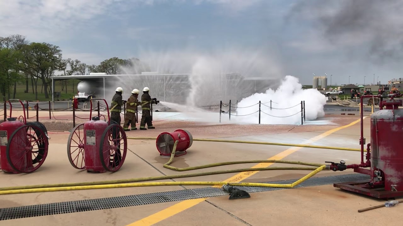 LNG FIRE TRAINING TEEX COLLAGE STATION MARCH 2019 - YouTube