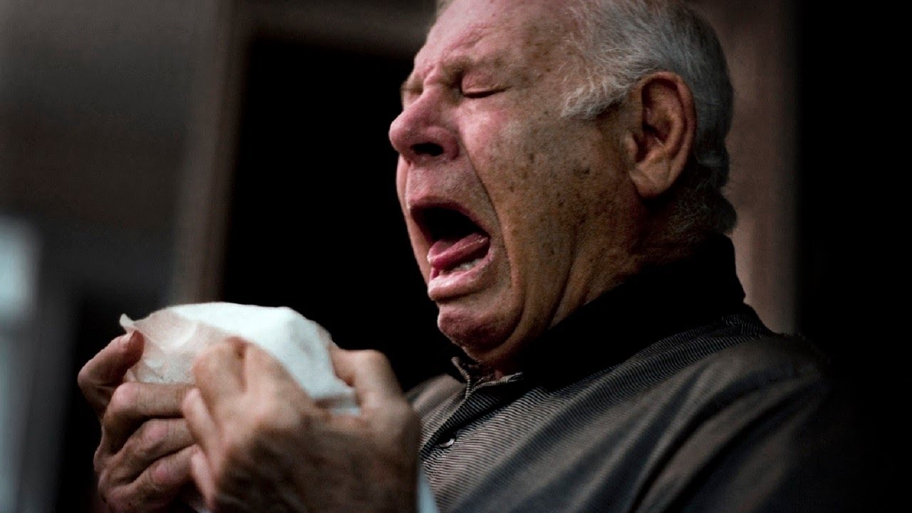 loudest sneeze ever - YouTube