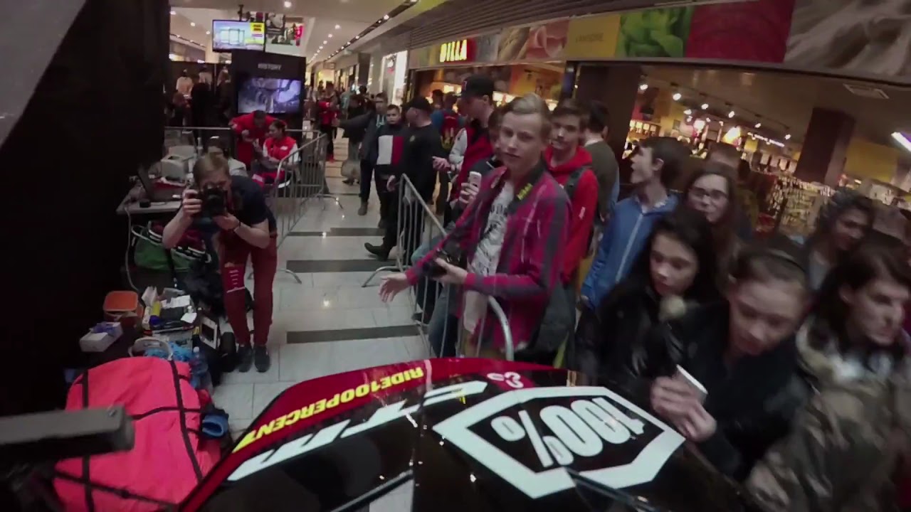 DOWNMALL 2016 BRATISLAVA POV RUN | MARTIN LEBL - YouTube