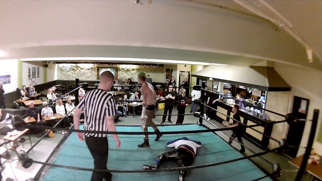 MPW: Pauly C vs. Matty Mayhem - YouTube