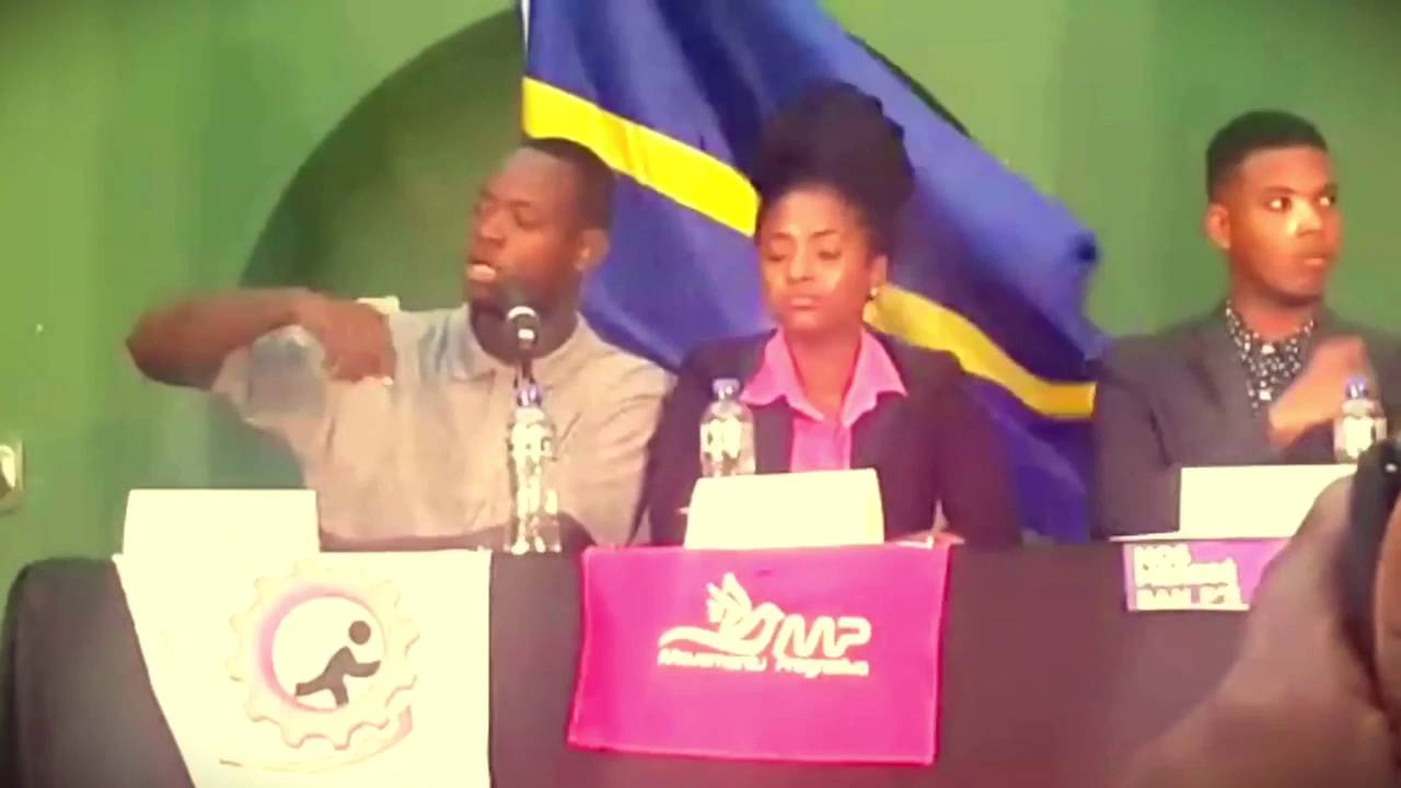 Debate Politiko Rennox Calmes - YouTube