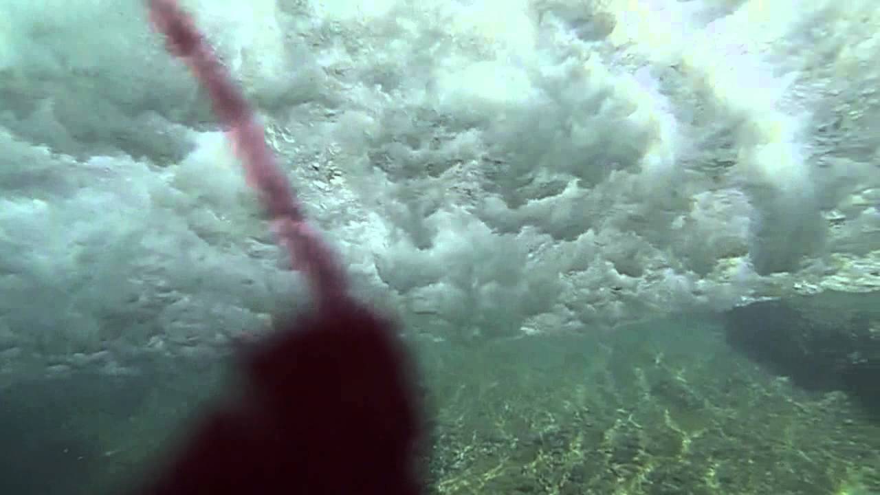 Hawaiian Waves Underwater (GoPro HD) - YouTube