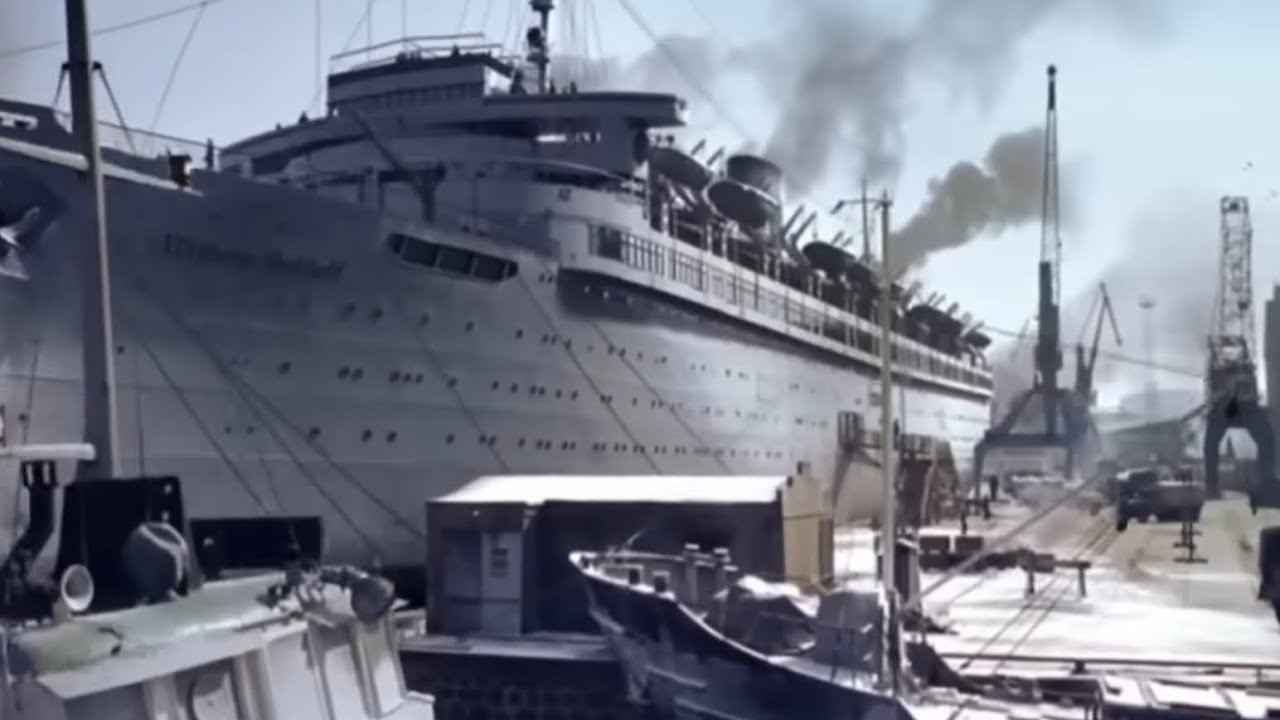 Wilhelm gustloff sinking scene!!! - YouTube