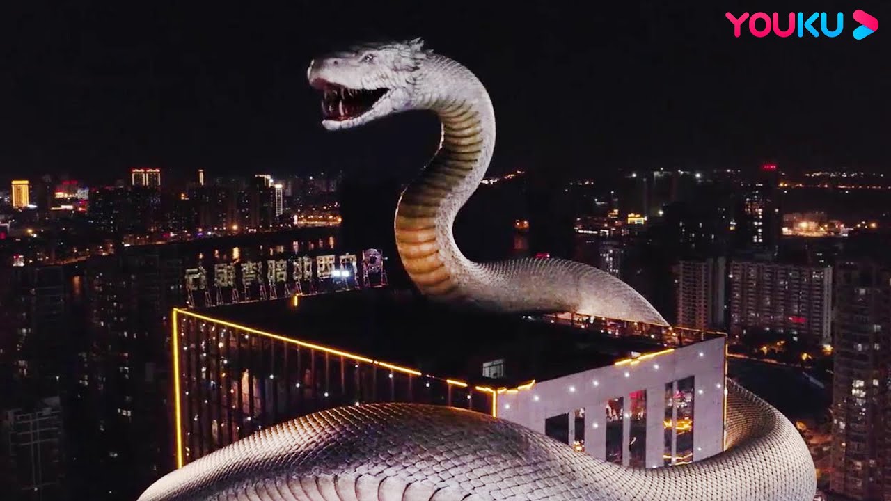 The human-snake war begins and the hero is saved by the snake woman ...