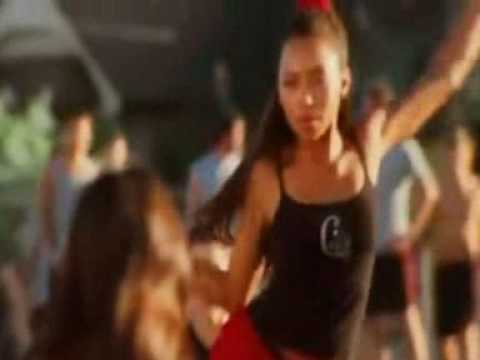 sasha(logan Browning) dançando hip hop